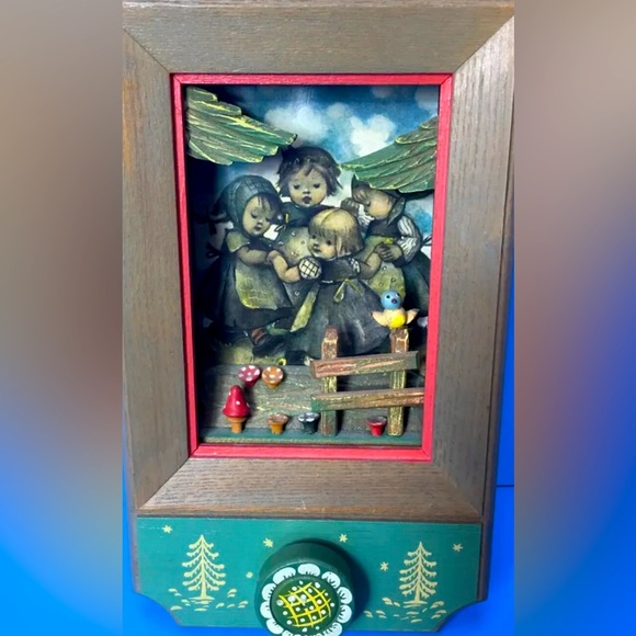 Hummel | Wall Decor | Hummel Wall Musical Shadow Box Anri Thorens ...